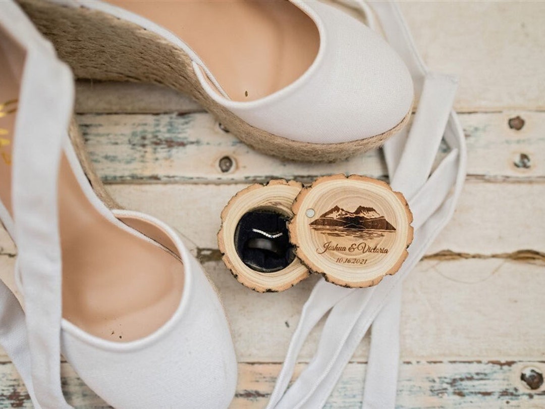 Rustic Wood Ring Box: Acacia Tree Ring Holder, Wedding Ceremony - Etsy
