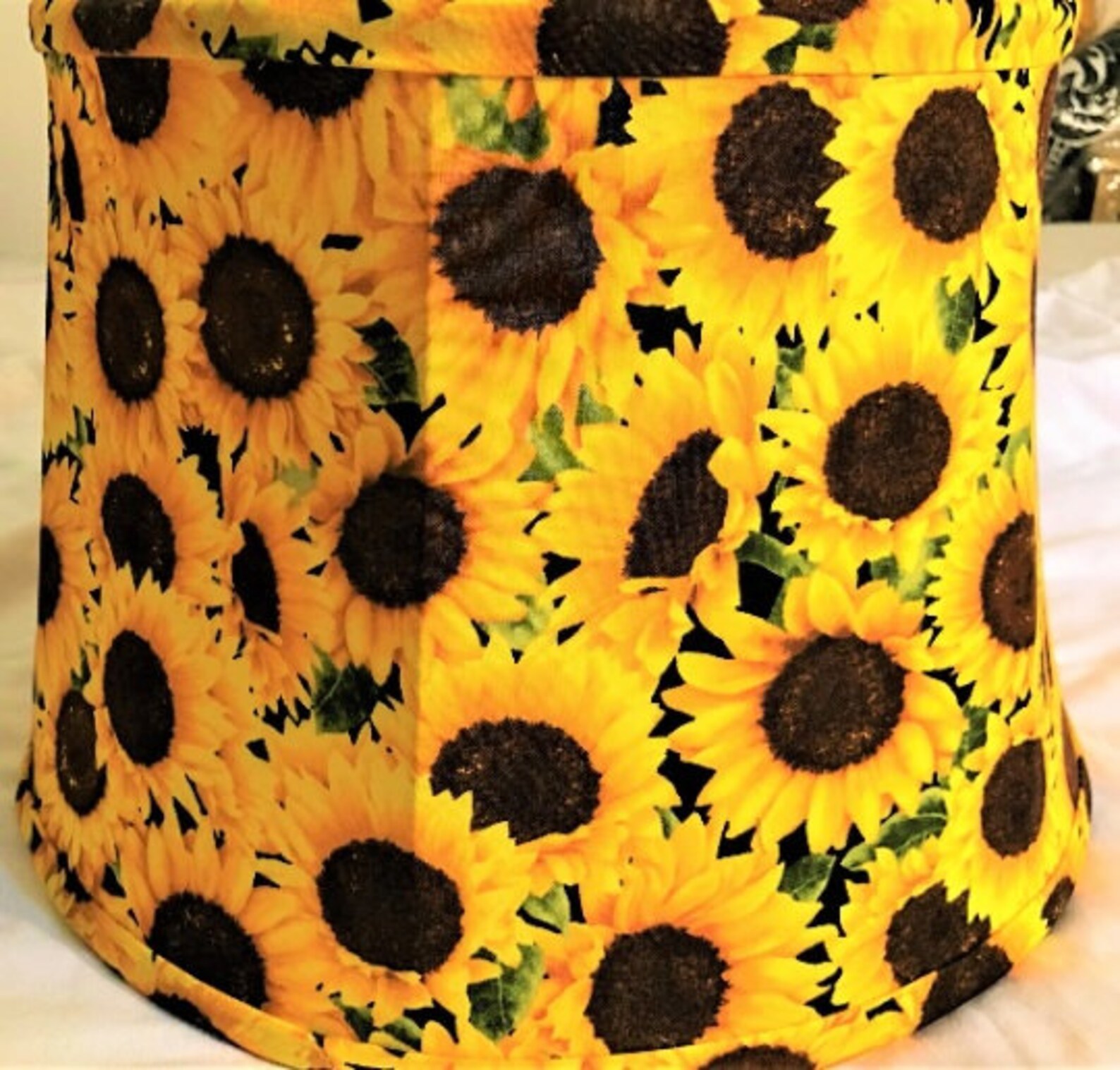 Lamp Shade: Cotton Bee Theme - Hand Sewn - Pleated - Etsy