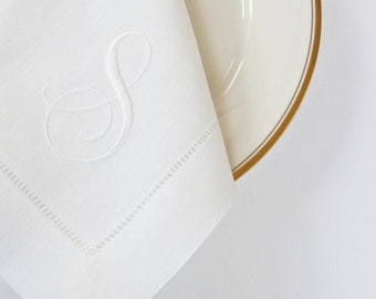 LILY SCRIPT Monogram Embroidered Cloth Dinner Napkins and - Etsy
