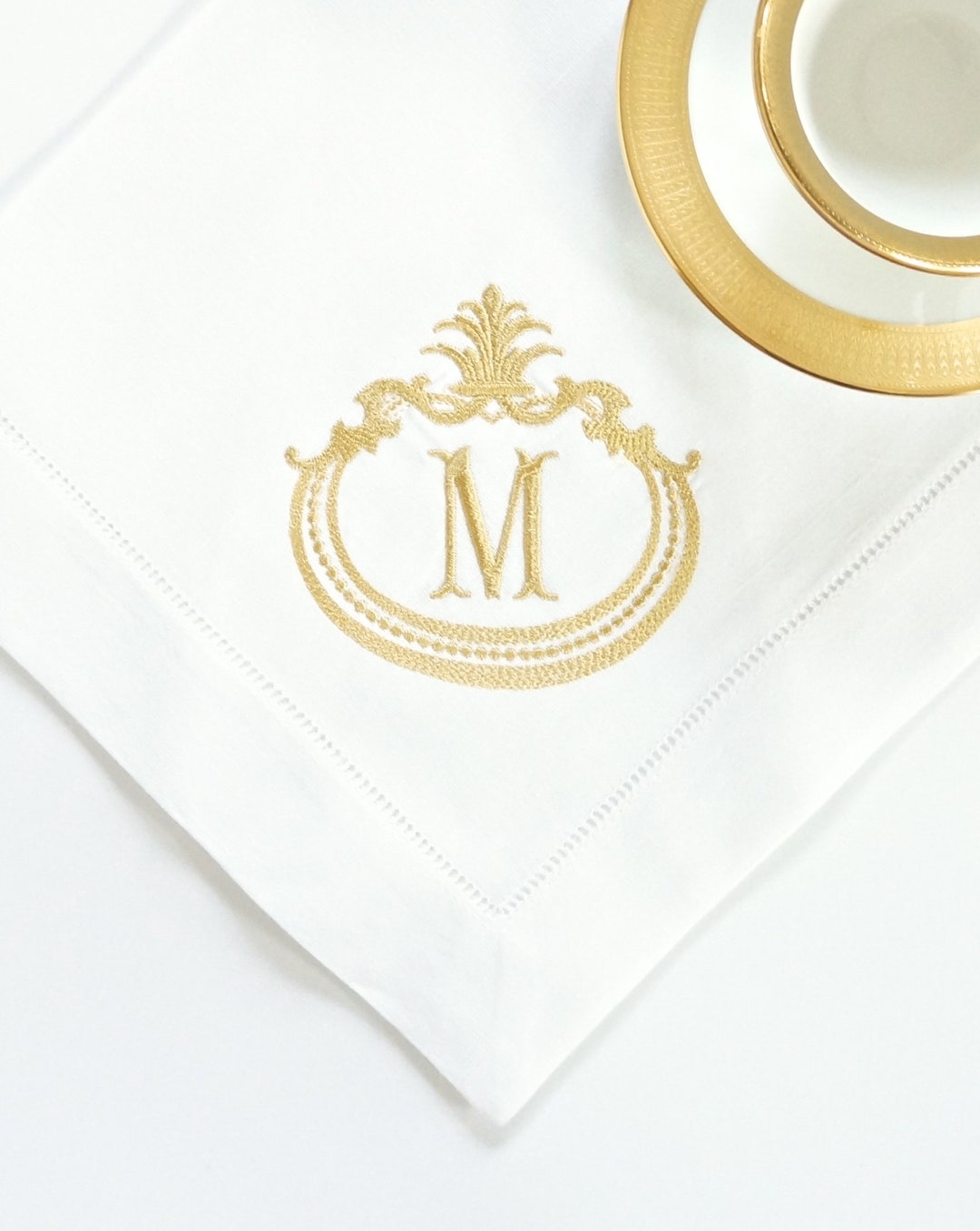 FRENCH ANTIQUE FRAME With Monogram Font Embroidered Dinner Napkins and ...