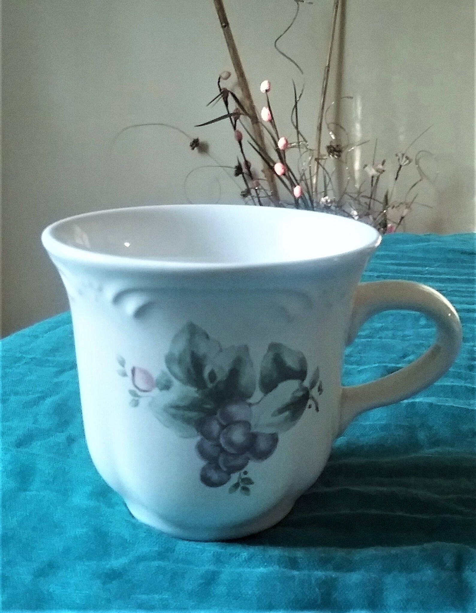 Pfaltzgraff Stoneware Grapevine Pattern Coffee Cups/mugs - Several ...