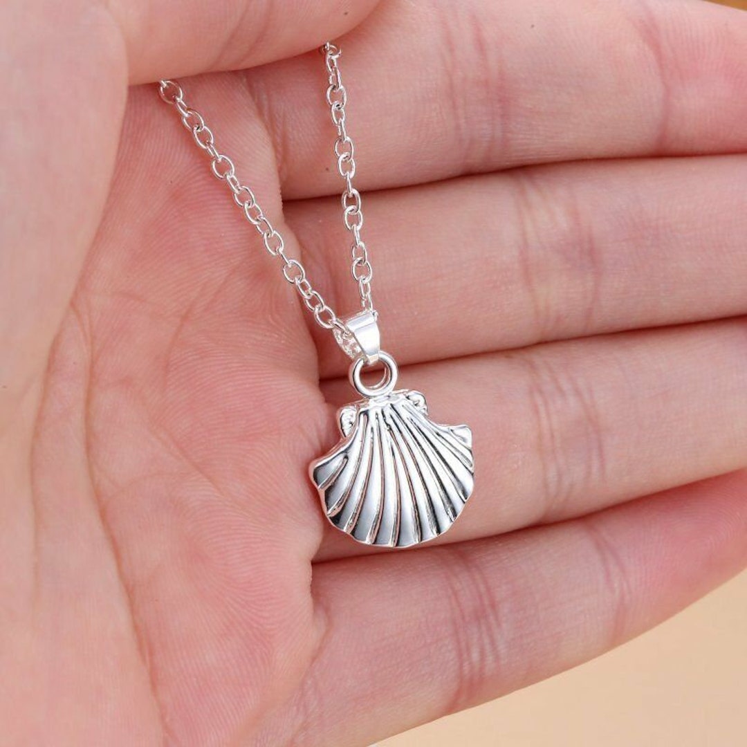 Dainty Silver Scallop Shell Pendant / Necklace / Beach/ Camino De ...