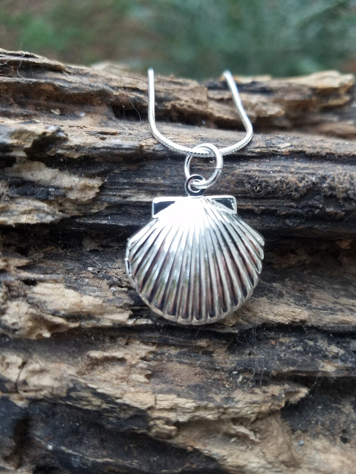Sterling Silver Scallop Shell Locket / .925 / Camino De - Etsy