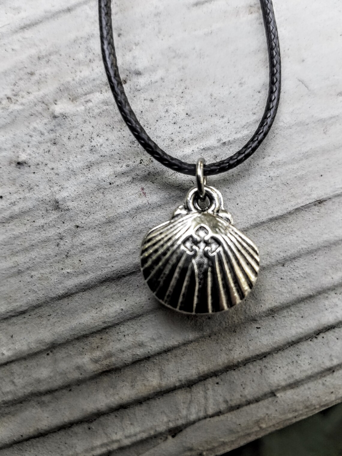 Double Scallop Shell With Cross of Santiago Pendant / 18 | Etsy