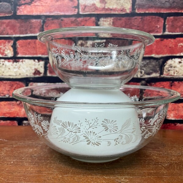 Pyrex Vintage Mixing Bowls - Etsy