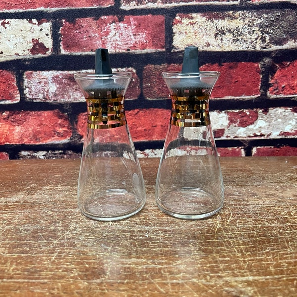 Pyrex Salt and Pepper Shakers - Etsy