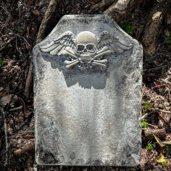 Skull Graveyard - Etsy