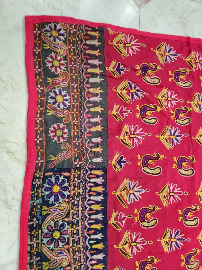 Indian Embroidery Mochi Embroidery From Kutch Region of India 19th ...