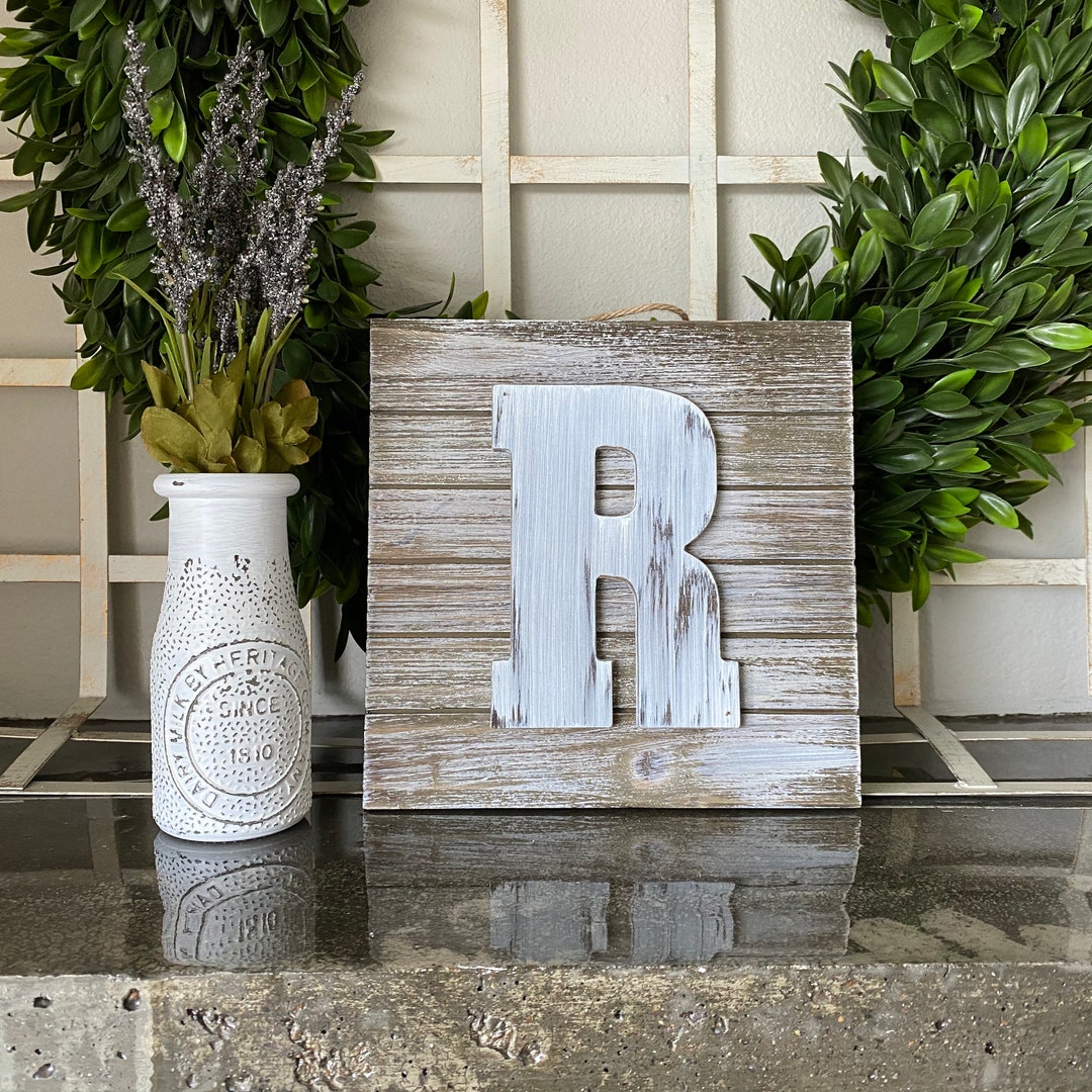 Rustic Distressed Initial Letter Pallet Sign, 8x8 Square, Rustic ...