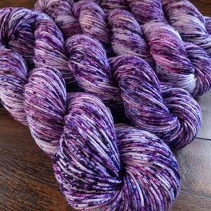 Geode Amethyst Purple Super Speckled Hand Dyed Yarn, Sock Fingering DK ...
