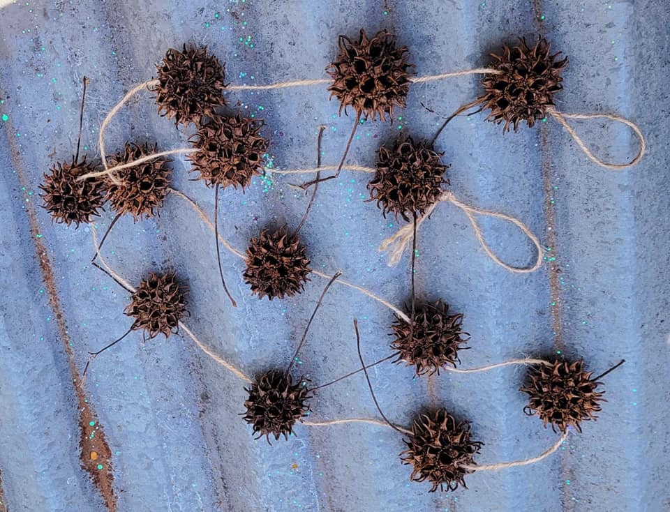 10 Drilled Sweet Gum Balls , Sweet Gum Balls for Fall Garland, DIY ...