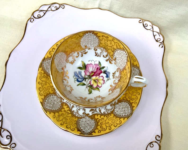 Paragon Vintage 1960s Yellow and Gold Floral Oleander Shape - Etsy