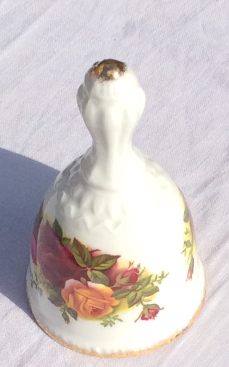Royal Albert Old Country Roses Bell: Fine Bone China Collectible, Gift ...