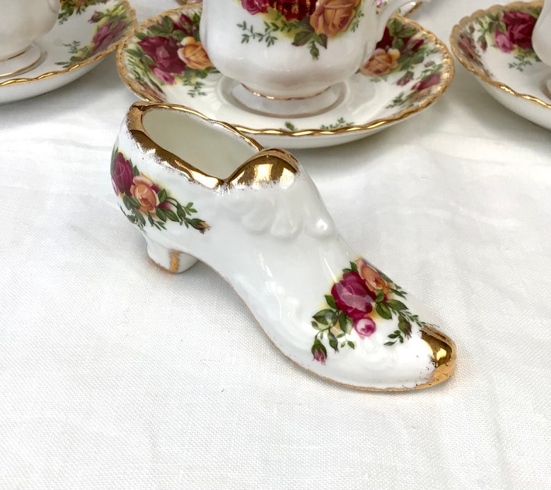 Royal Albert Old Country Roses Bone China Shoe Ornament, Mothers Day ...