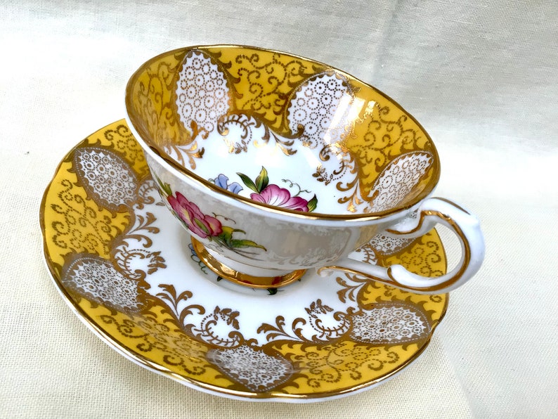 Paragon Vintage 1960s Yellow and Gold Floral Oleander Shape - Etsy