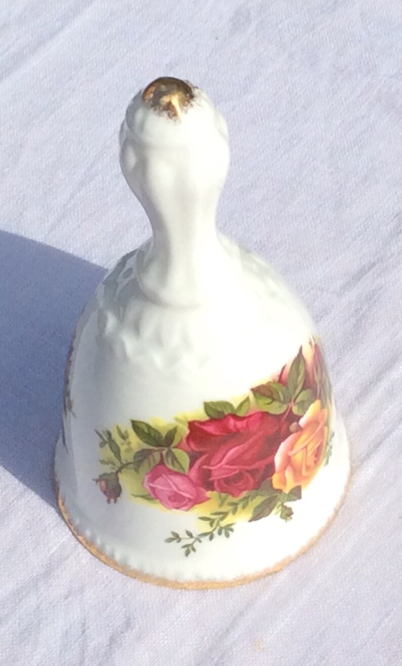Royal Albert Old Country Roses Bell: Fine Bone China Collectible, Gift ...