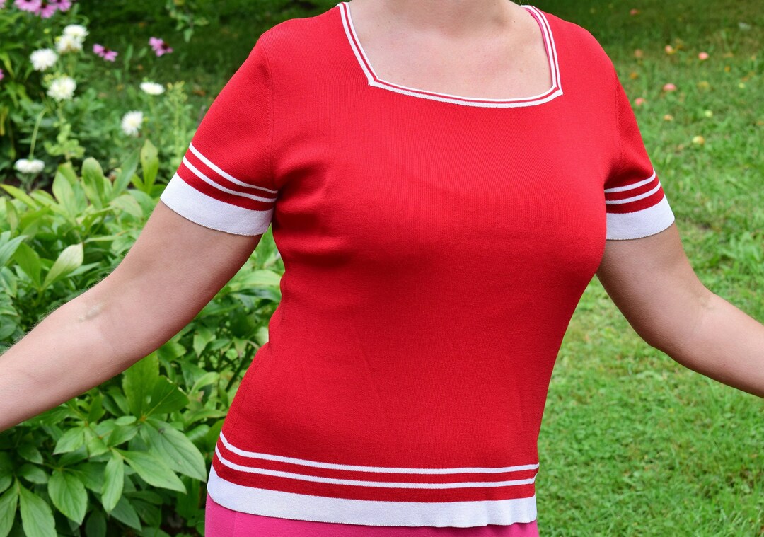 Vintage Red Top T Shirt Women Retro XL Size Square Neckline Retro ...