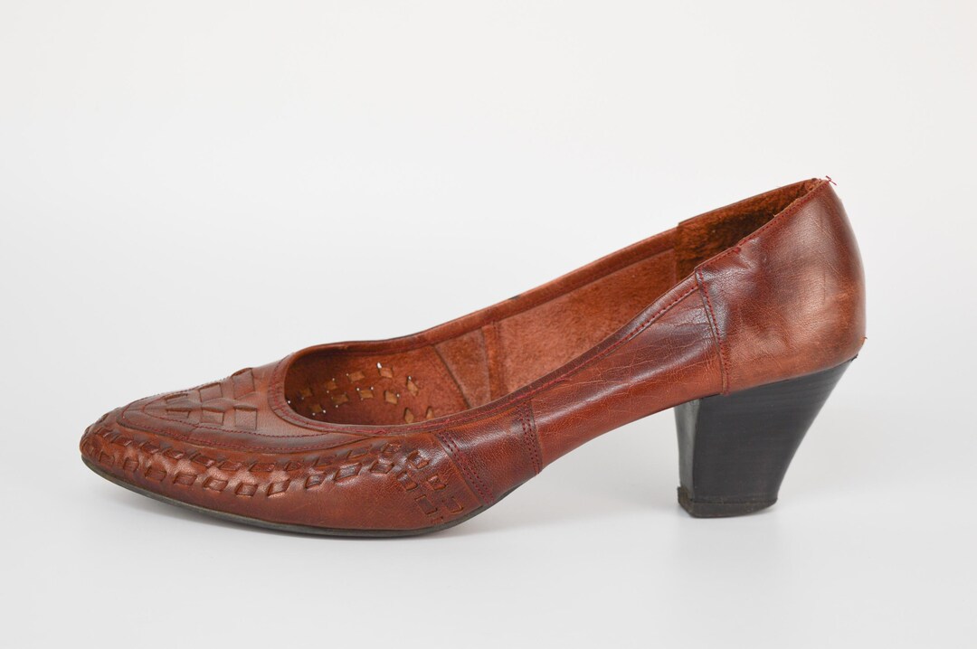 Vintage Leather Pumps Block Heels in Mahogany Red | Woven Pointy Toe ...