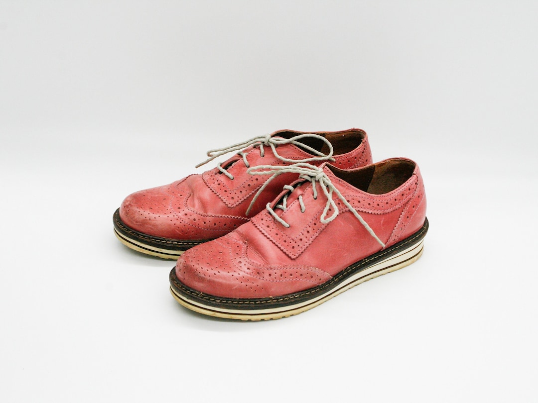 Leather Wingtip Brogue Oxford Shoes in Old Pink Flat Lace up Shoes for ...