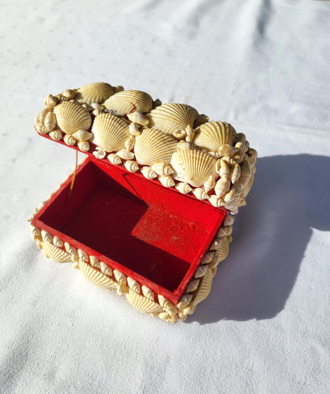 Antique Handmade Sea Shell Jewelry Box / Vintage Beach Decorative White ...