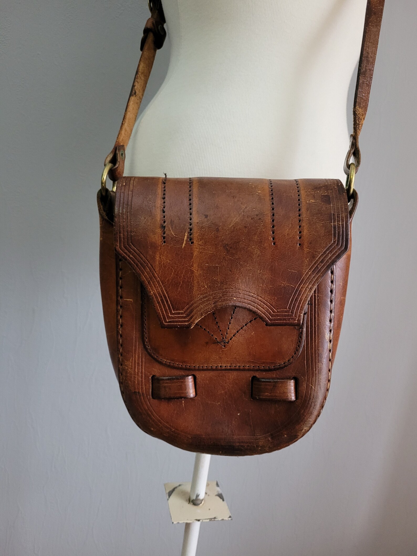 Antique Leather Messenger Flap Bag in Chestnut Brown | Sturdy Crossbody ...