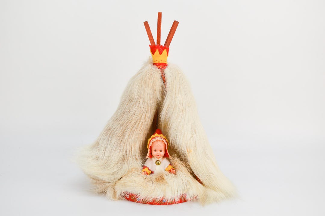 Vintage Saami Reindeer Fur Hut With a Child Figurine Decor / Lapland ...