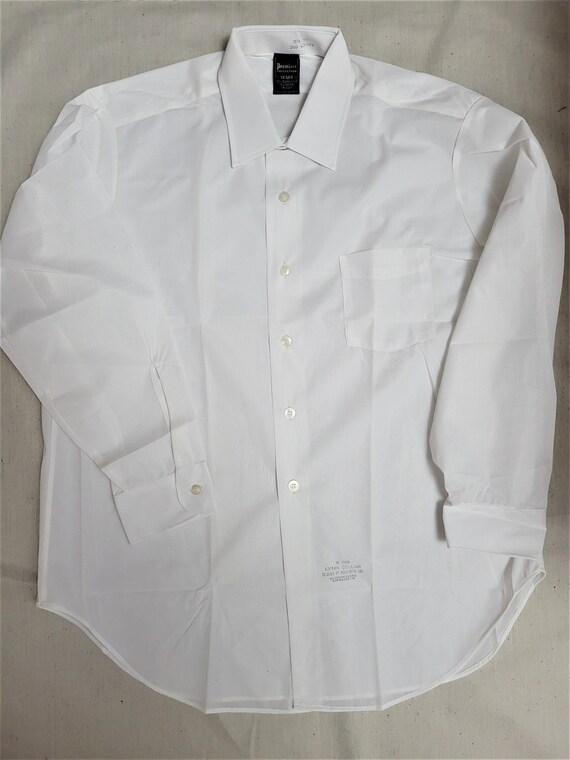Vintage men white dress button up shirt / polyester s… - Gem
