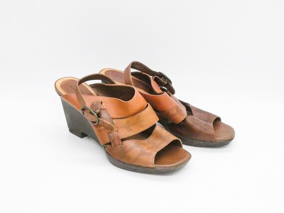 Vintage brown leather wedge sandals / womens slingbac… - Gem