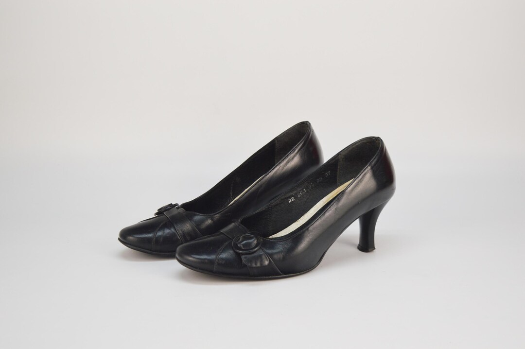 Vintage Leather Buckle Pumps in Black for Women | Size 37EU 6.5US by ...