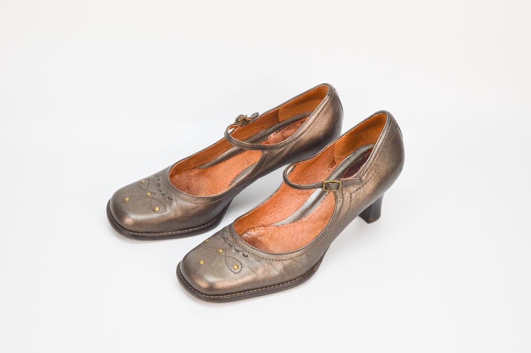 Vintage Clarks Bronze Leather Mary Jane Heels: Retro Square Toe, EU38 ...