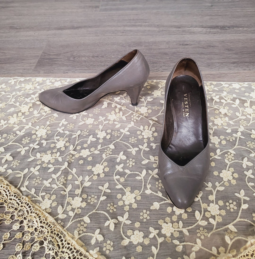 Vintage Grey Leather Women Pumps / Pointe Toe Minimalist Shoes / Cone ...