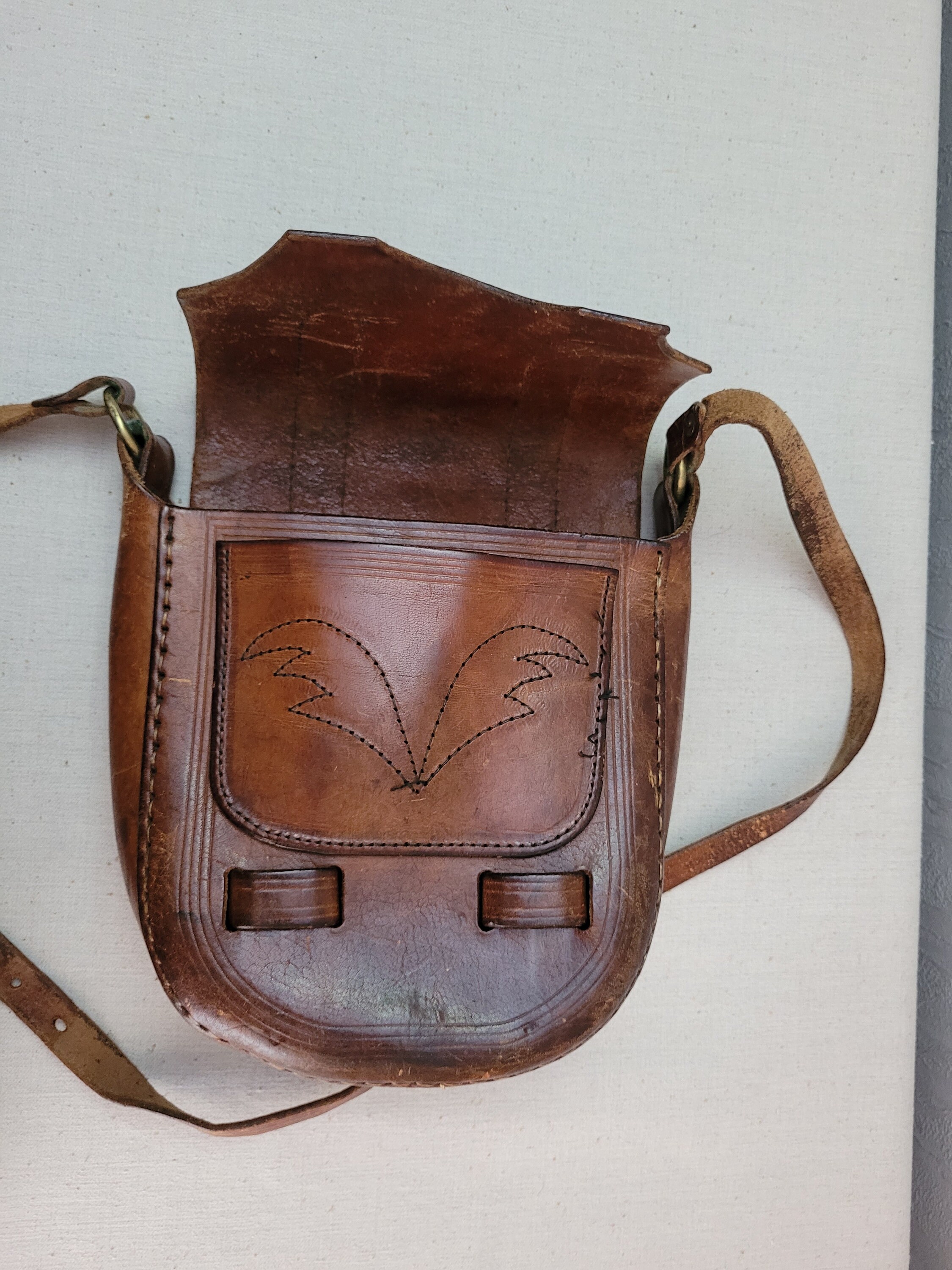 Antique Leather Messenger Flap Bag in Chestnut Brown | Sturdy Crossbody ...