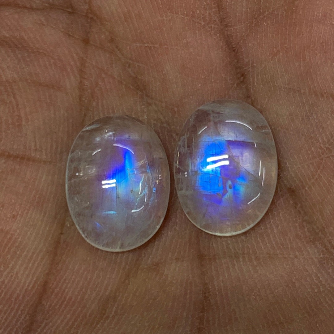 Very Attractive Blue Fire Rainbow Moonstone, Cabochon Oval Shape Smooth ...