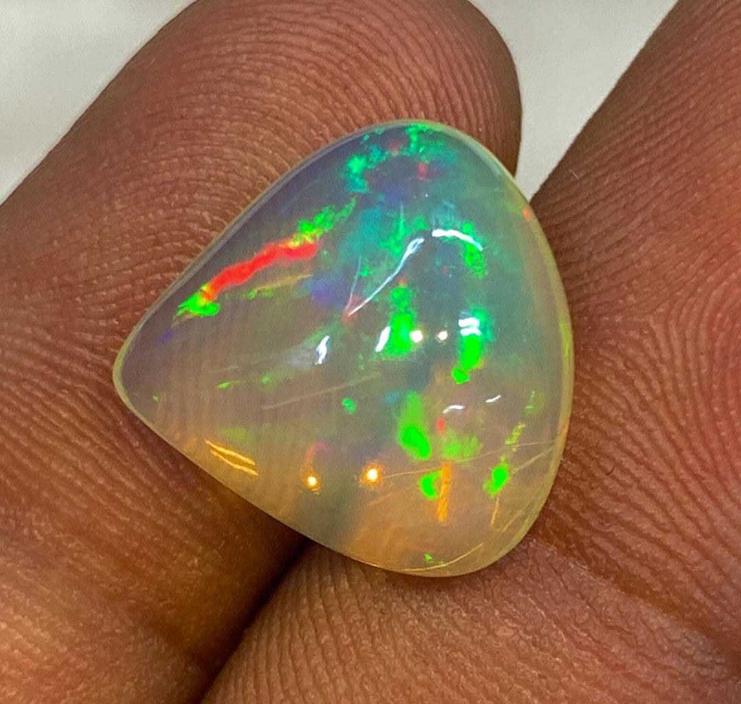 Ethiopian Opal Cabochon: Heart Shape Yellow Green Fire Gemstone, 14 MM ...