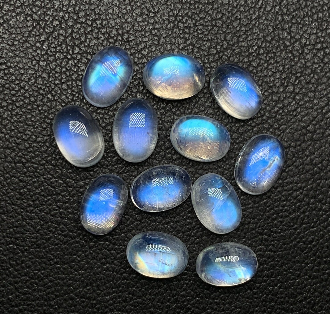 Out Standing Natural Blue Sheen 5A Quality Rainbow Moonstone, Oval ...