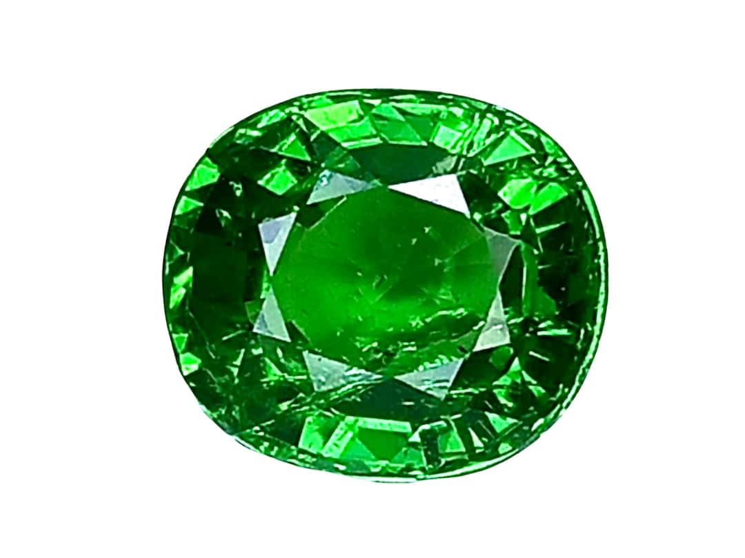 Vivid Green Grossular Garnet ( Tsavorite ) Gemstone: 2.09 Ct Oval Shape ...