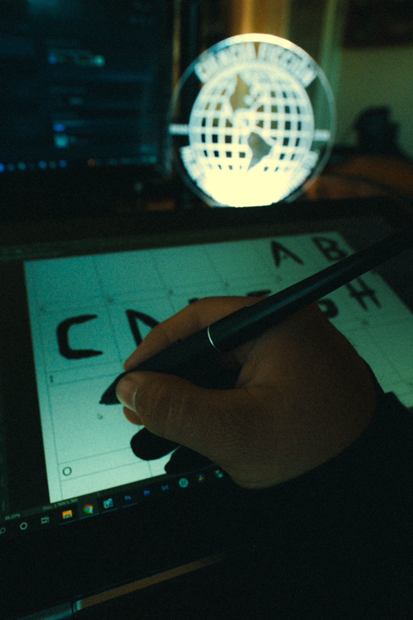 MCD Terror Font - Inspired by Retro Horror-sci-fi - Etsy