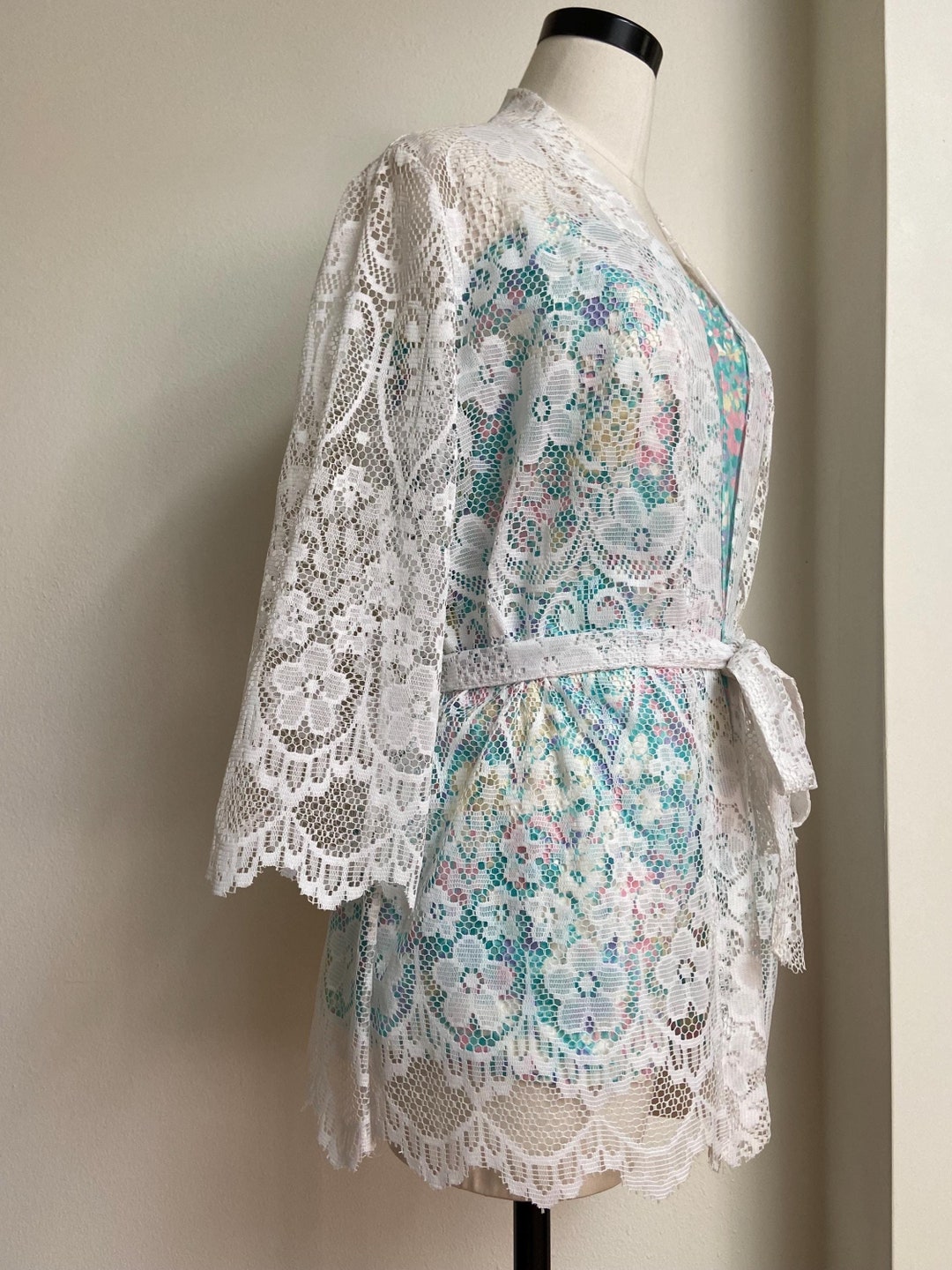 1970s White Lace Floral Pattern Scalloped Bell Sleeve Beach Swim Cover ...