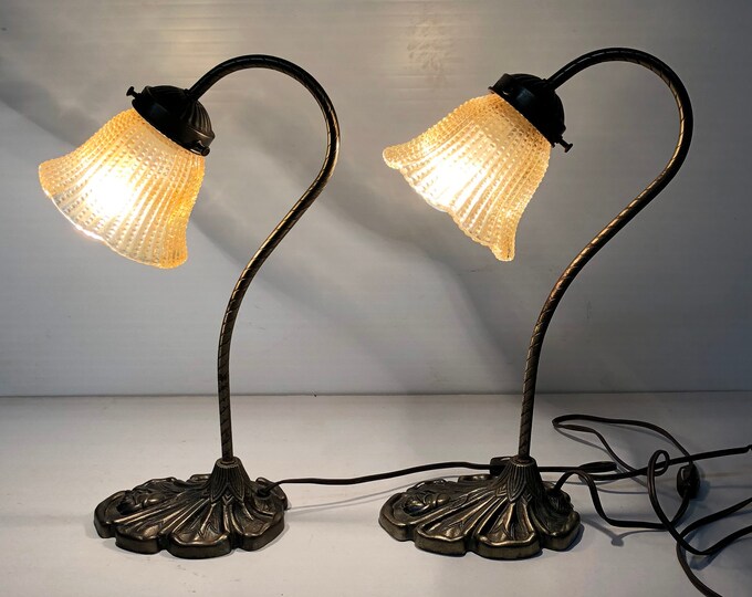 Vintage Lamps,pair Victorian Style Lamps, Table Lamps, Cast Metal Base ...
