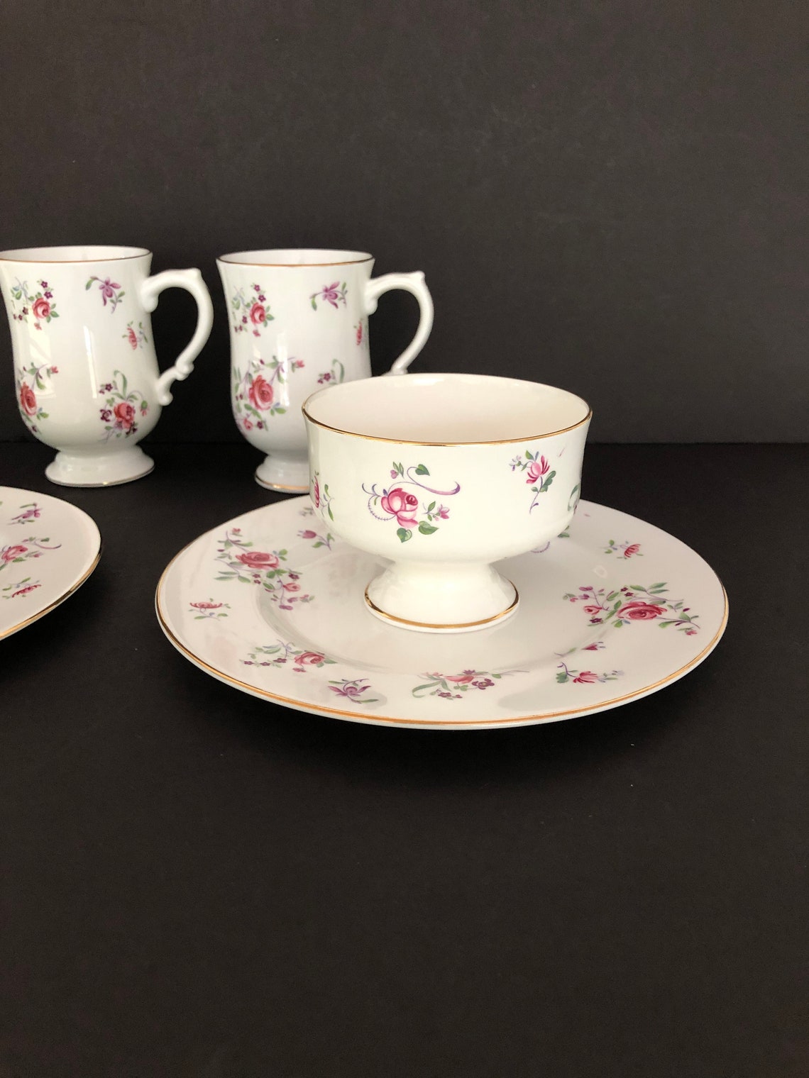 Royal Victoria, Fine Bone China, Red Roses, Green Leaves, Gold Trim ...