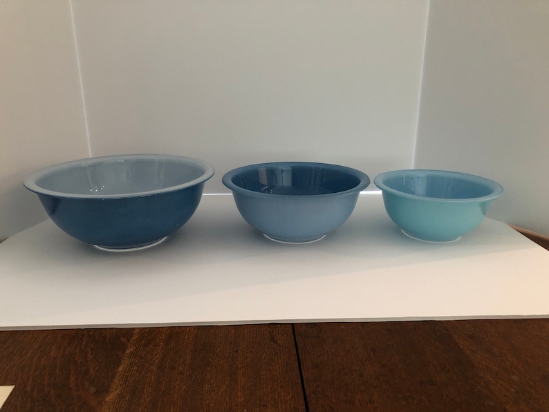 Bowls Pyrex Nesting Mixing Bowls Blue Bowl Set Three - Etsy