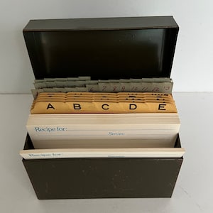 Recipe Box, 3x5 Cards, Metal Card File Box, Vintage, Hard to Find - Etsy