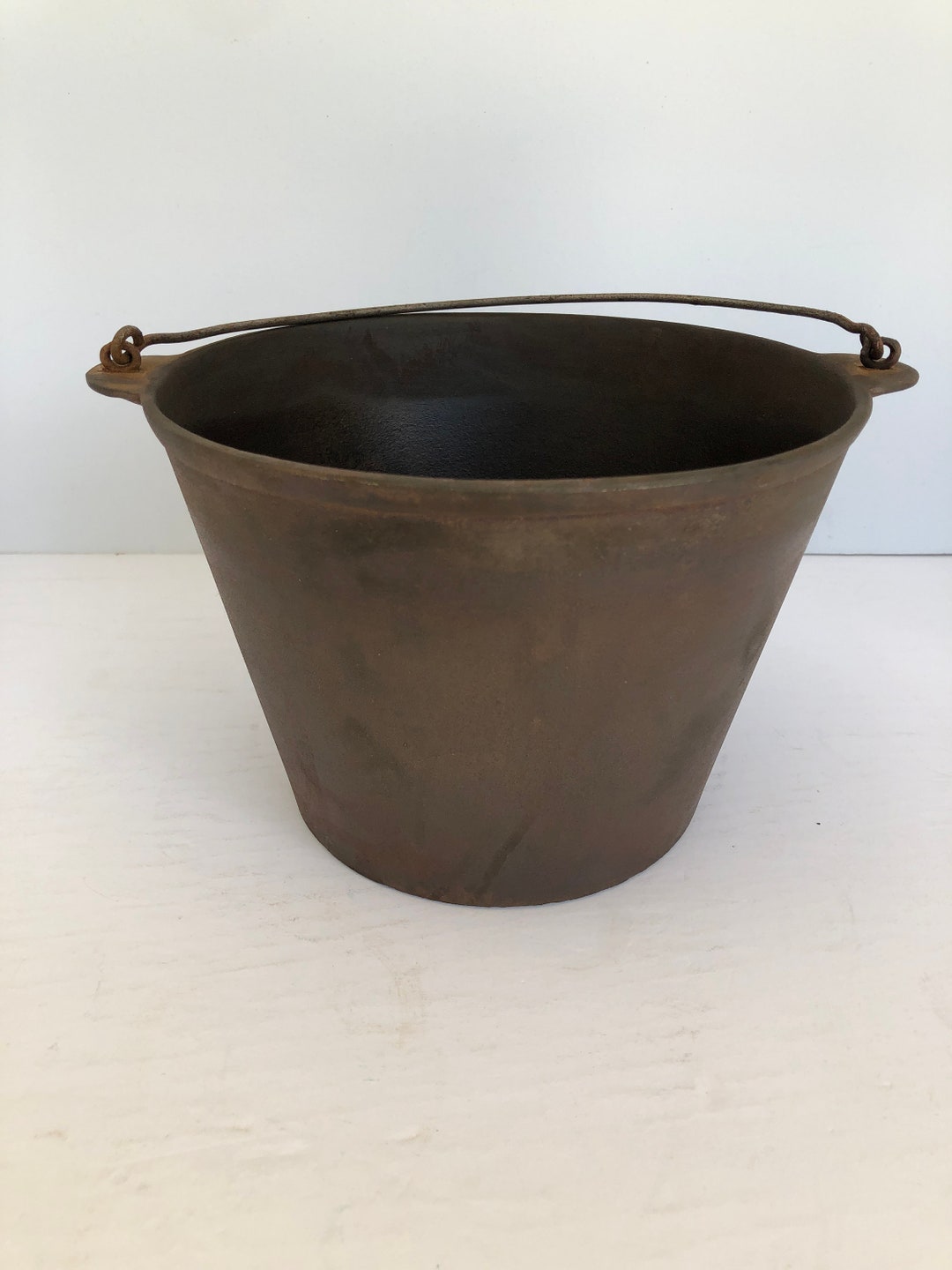 Cast Iron Pot, Highly Collectable - Etsy