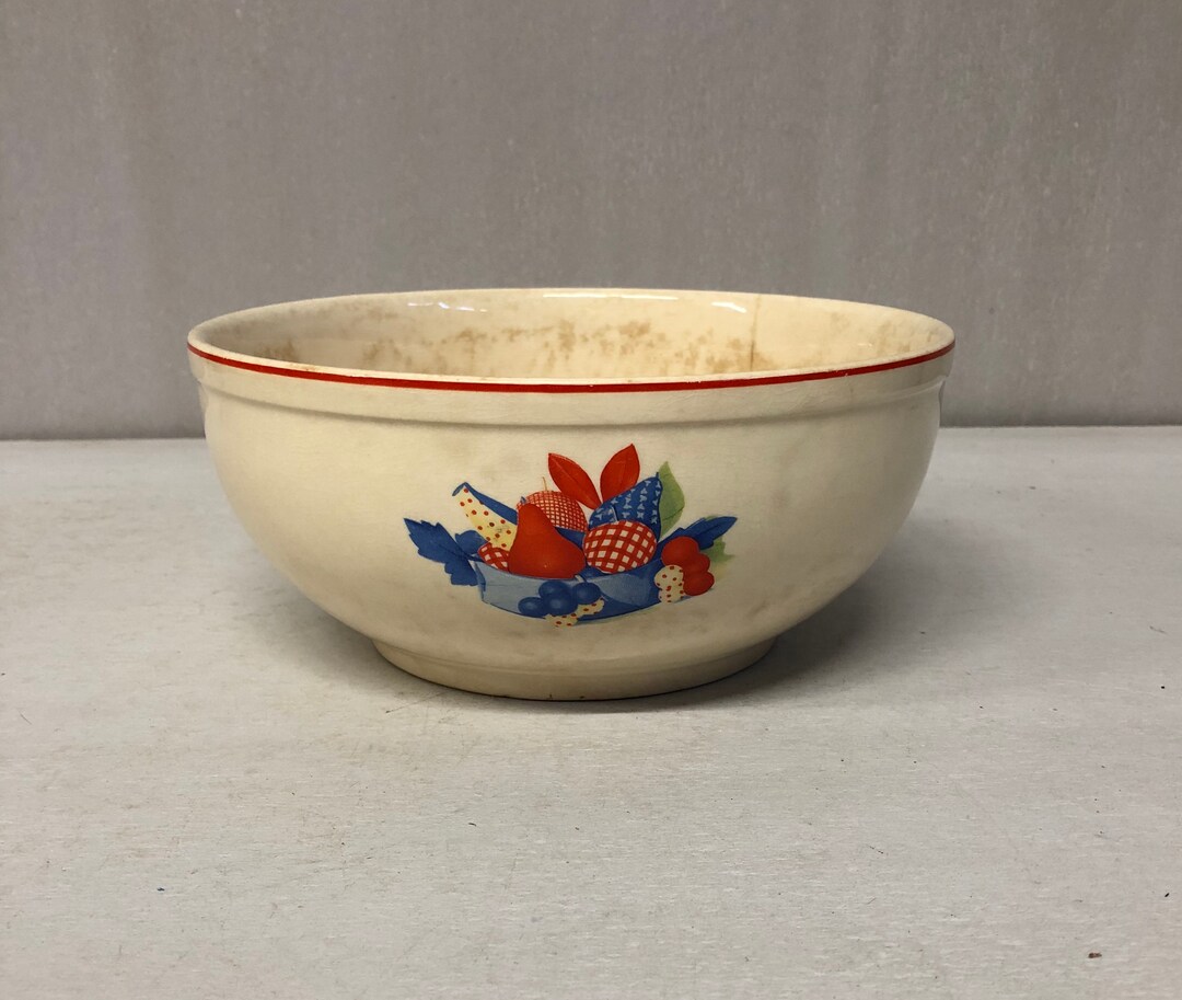 Calico Fruit by UNIVERSAL, Antique Collectables, CIRCA 1940, Round ...