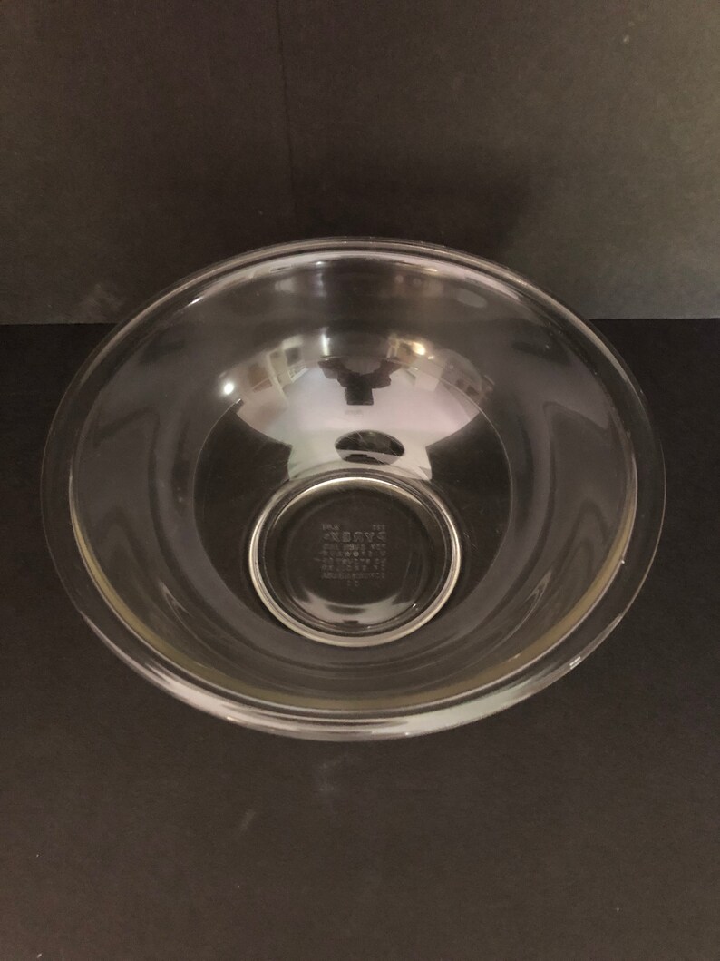 Pyrex Mixing Bowls Set of Two Marked 325 | Etsy
