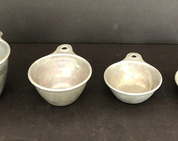 Vintage Ekco Aluminum Measuring Cups - Etsy