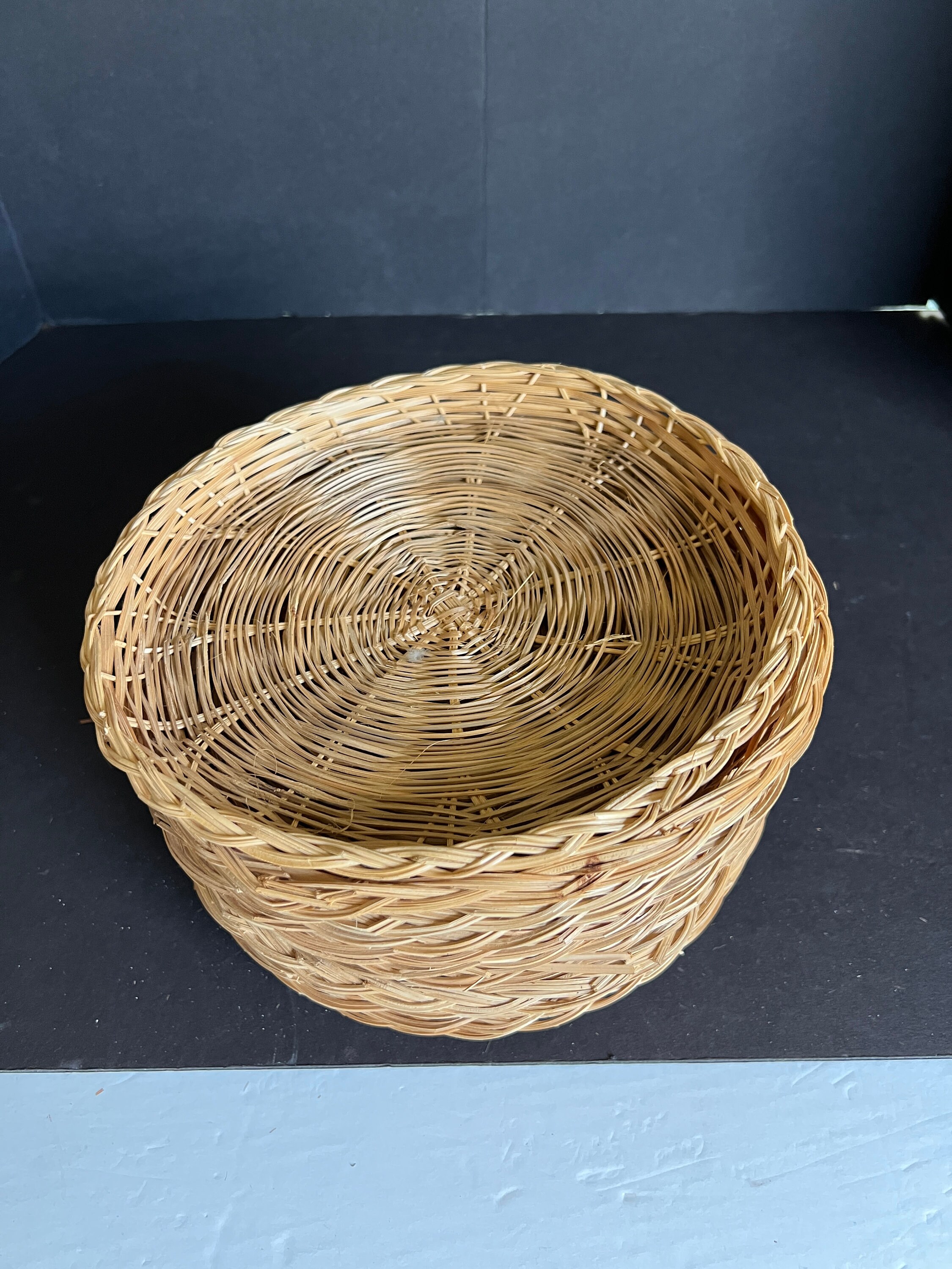 Paper Plate Holders, Wicker Plate. Grass Plates, Colored Grass Plates ...
