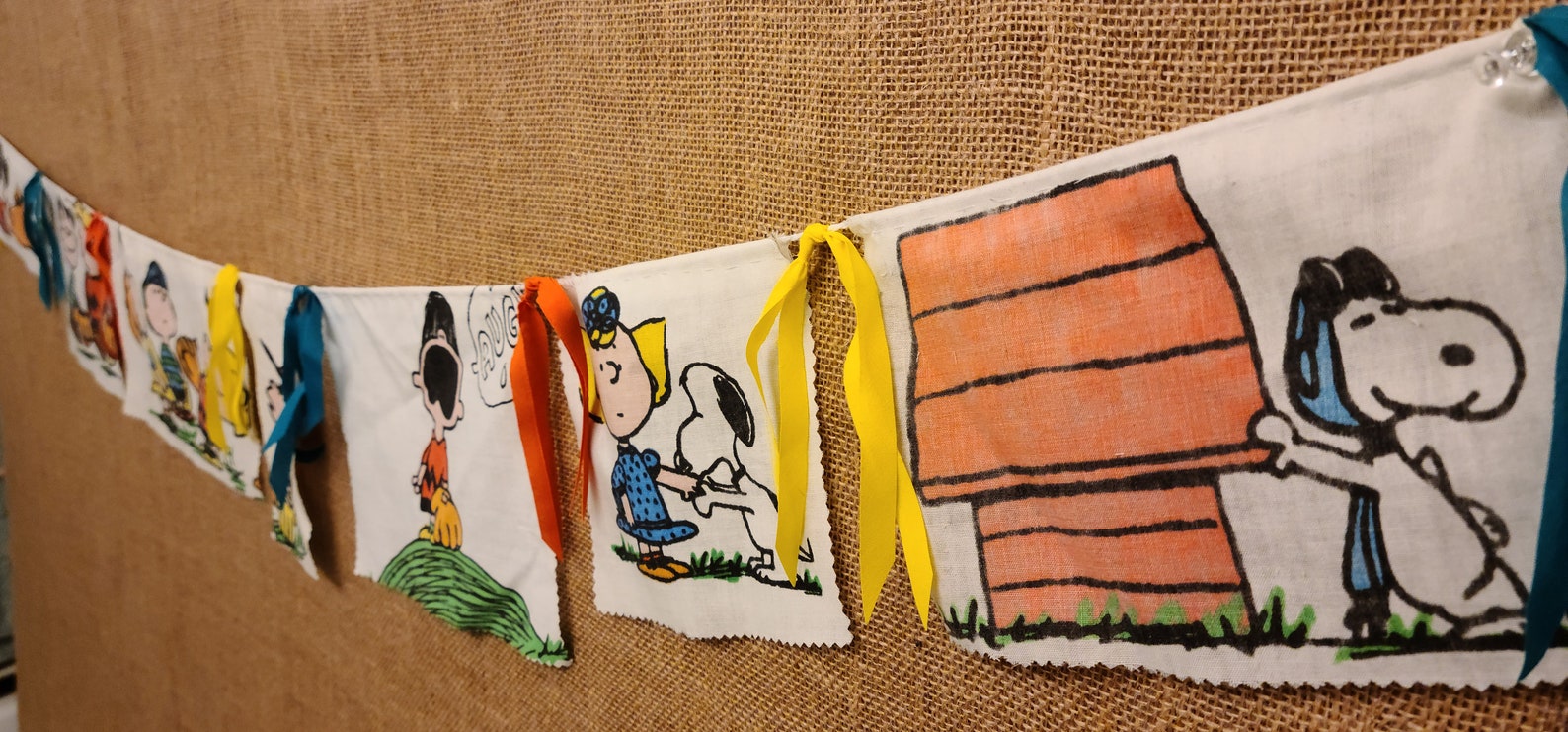 Peanuts Gang Playing Baseball Banner, 5 Ft., Charlie Brown and Friends ...