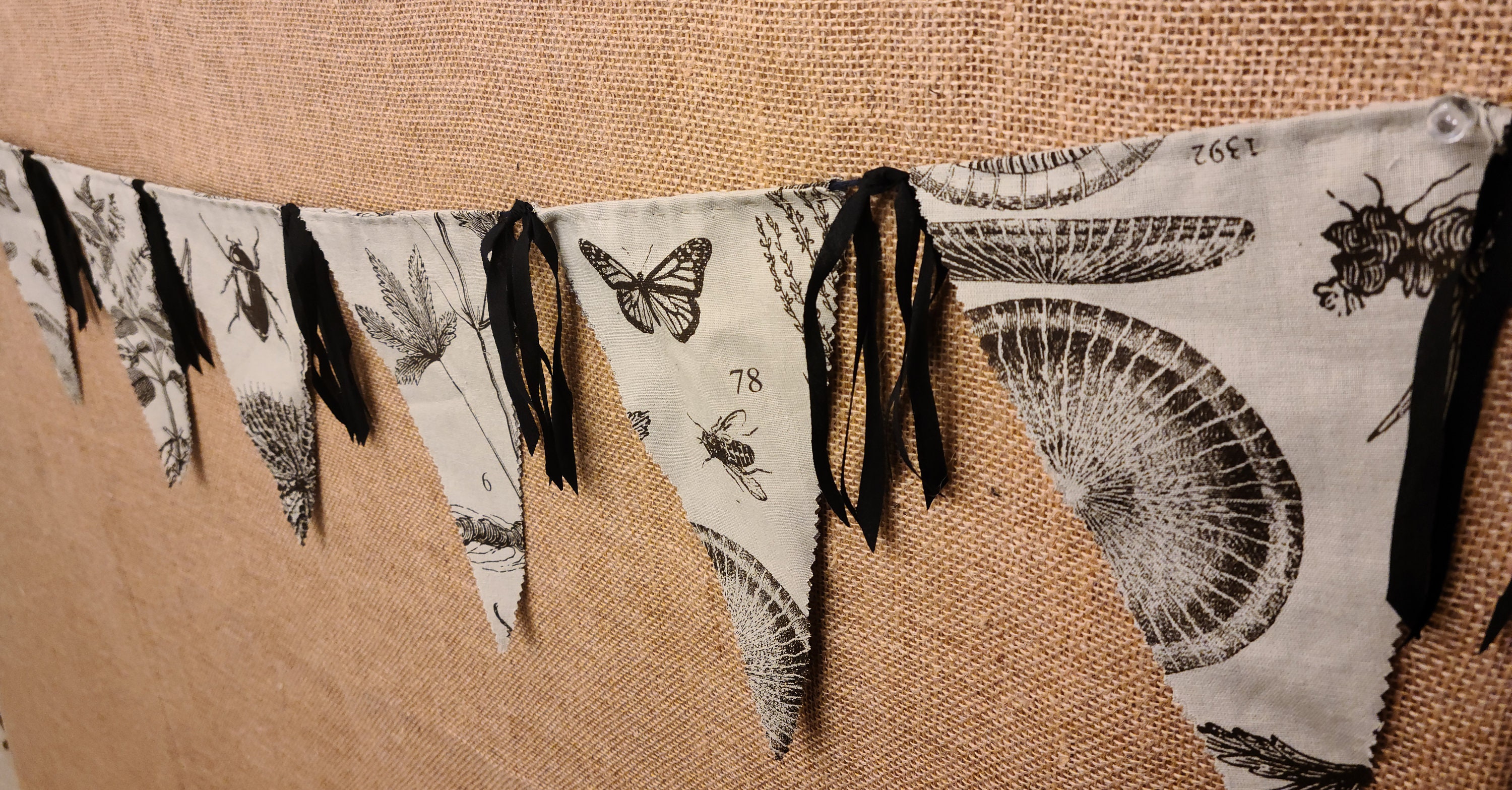 Natures Insect Banner, 5 Ft., Botanical Plants Garland, Bees, Beatles ...