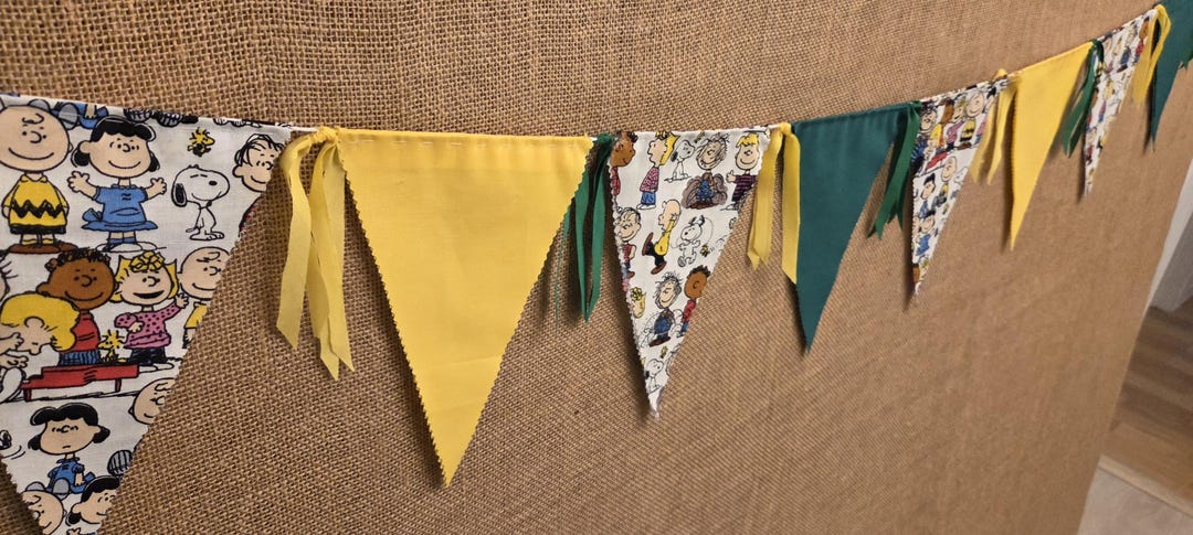Peanuts Snoopy Celebration Banner 5 Ft., Peanuts Gang Birthday Garland ...